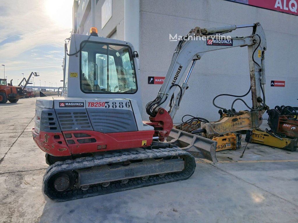 Takeuchi TB250 mini bager