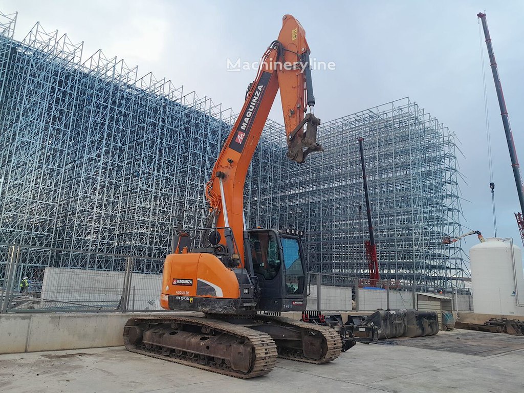 Doosan DX235LCR bager guseničar