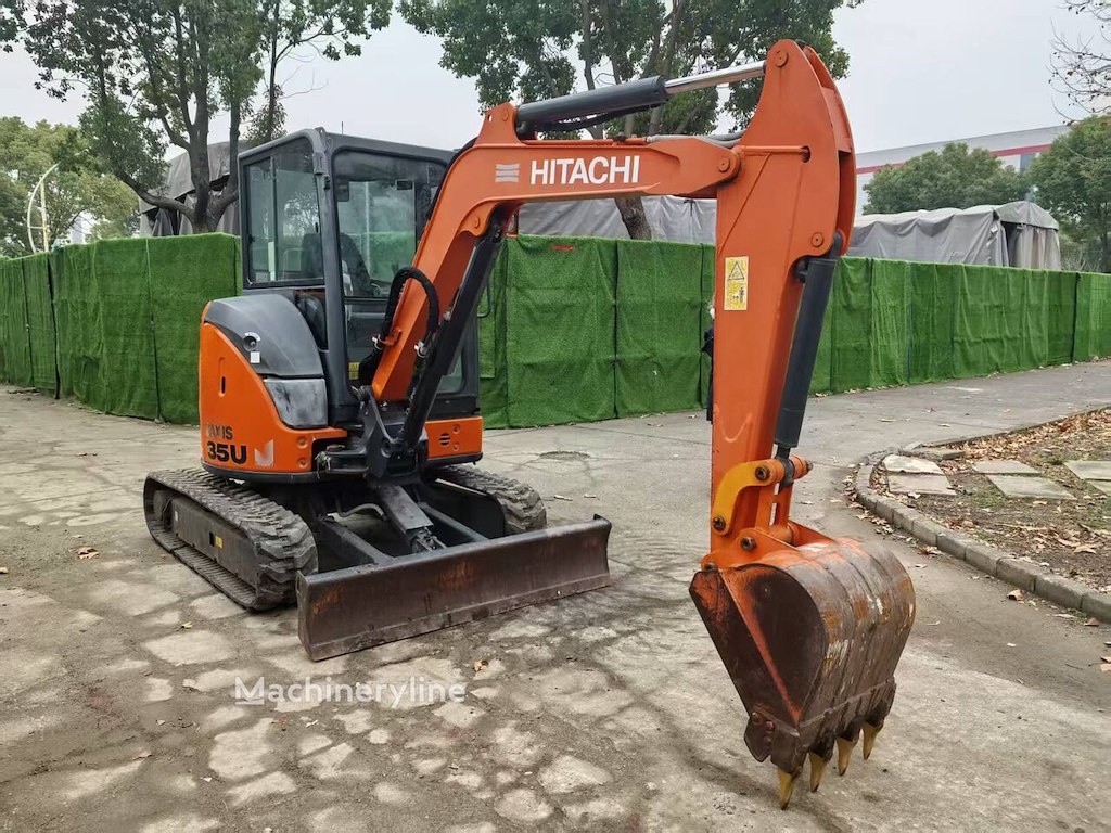 Hitachi ZX35U mini bager