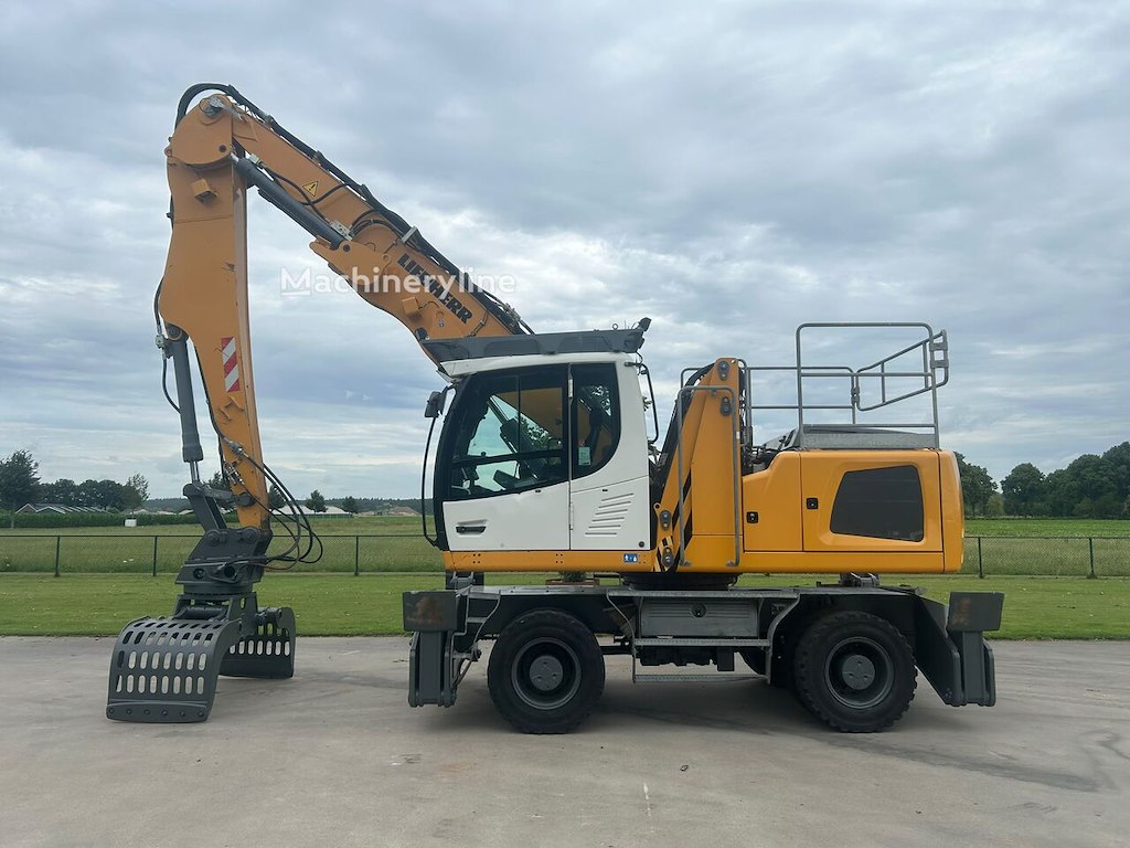 Liebherr LH 24 bager za pretovar