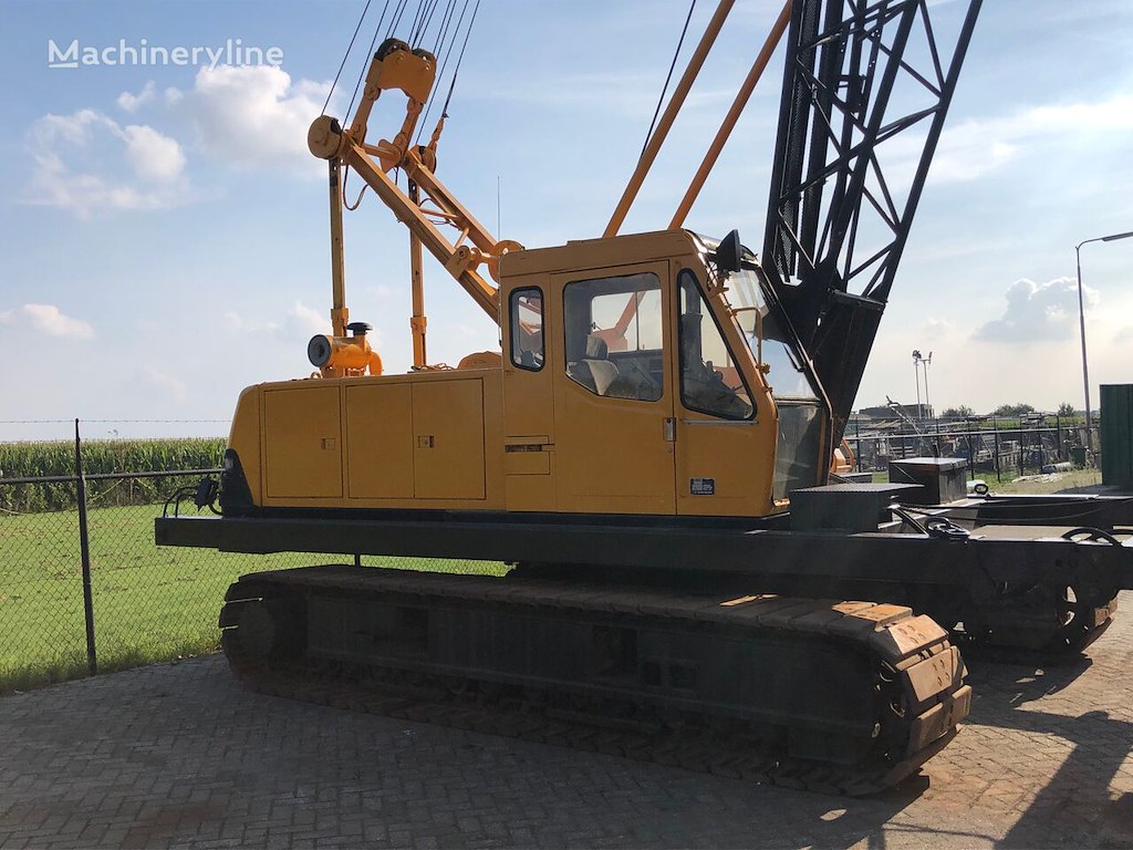 Kobelco 7035 crawler crane with optional pile driving mast kran guseničar