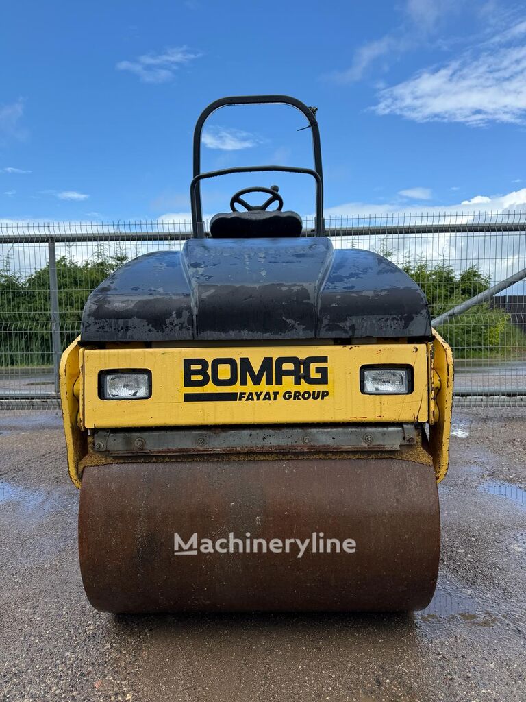 BOMAG BW100 AD-4 mali valjak