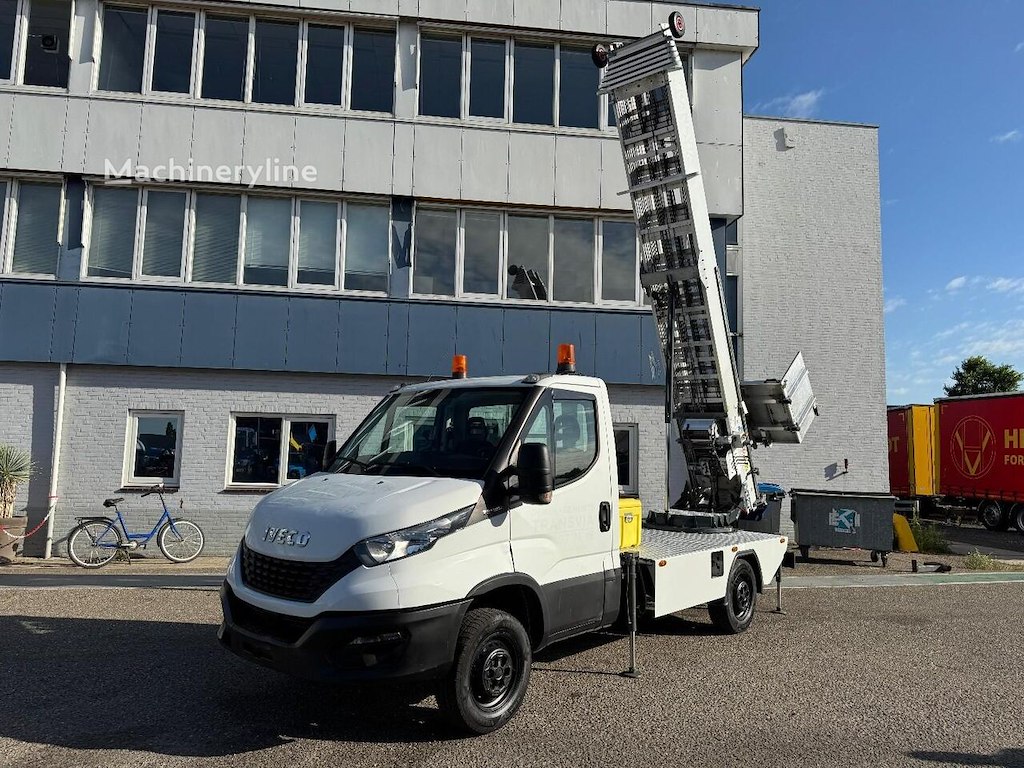 IVECO Daily 35-120 EURO 6 + Lift 30m BÖCKER - 400kg kamion sa merdevinama