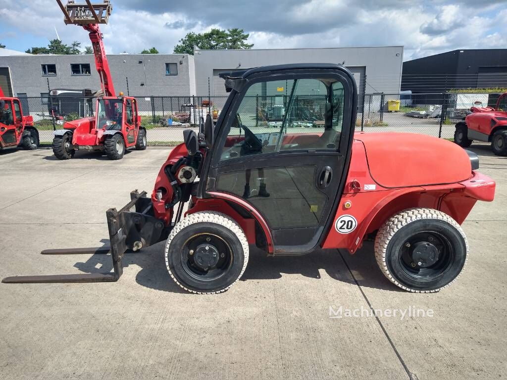 JCB 520-40 (178) teleskopski utovarivač