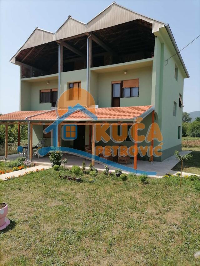 Na prodaju kuća 266m2, Donji Barbeš