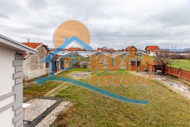 Kuća sa placem Gornje Međurovo