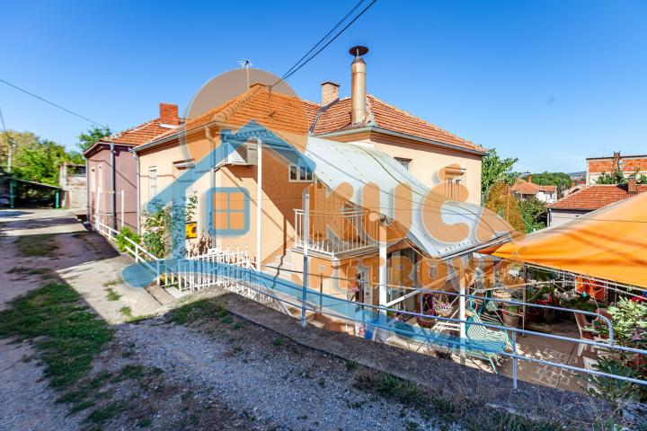Kuća na Paliluli, Apelovac, 188m2, plac 3a