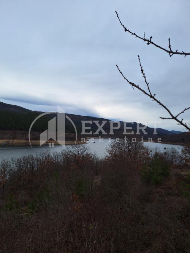 Plac 750m2, Zavojsko jezero