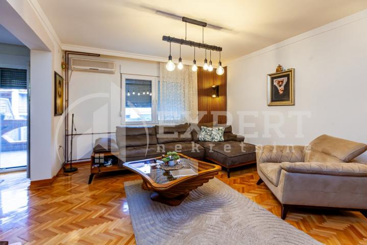 Na prodaju kuća 244m2