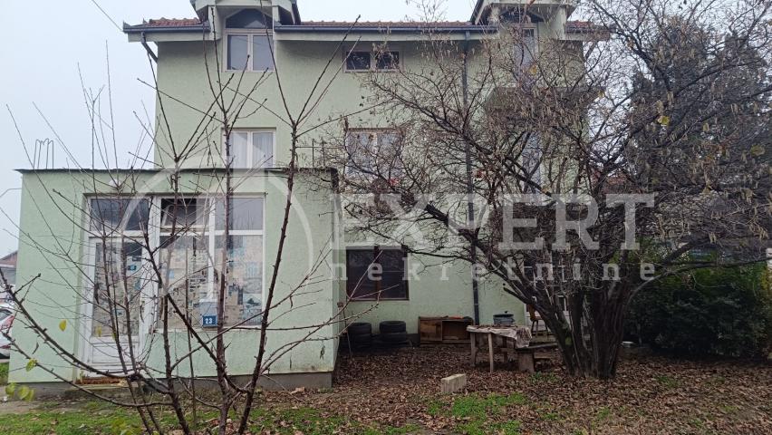 Kuća sa lokalom 134m2, Bulevar Nikole Pašića