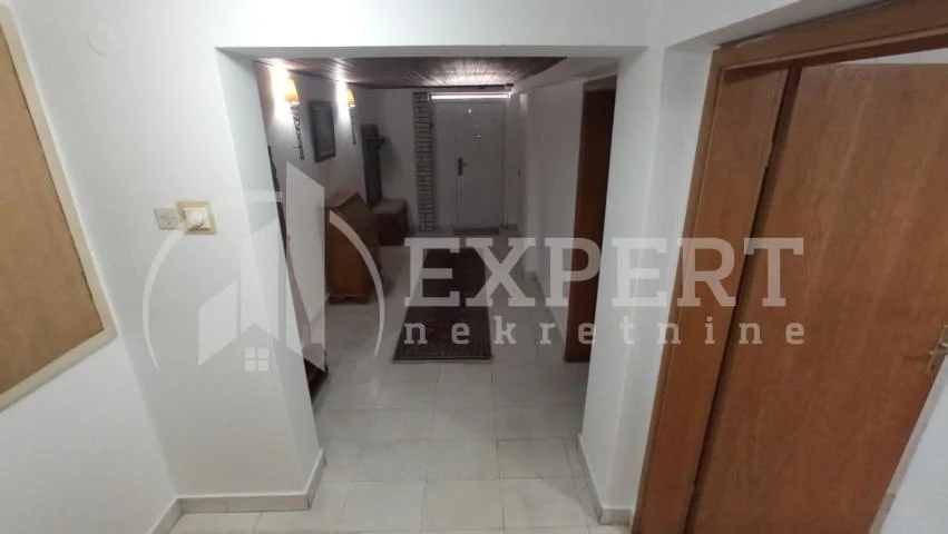 Retko u ponudi, luksuzna kuća 360m2, centar