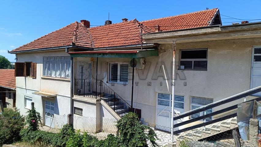 Kuća na Hisaru, 140m2, plac 554m2