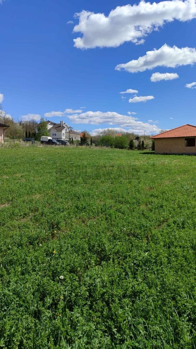 U ponudi  plac od 6,02 ara u naselju Petrovac