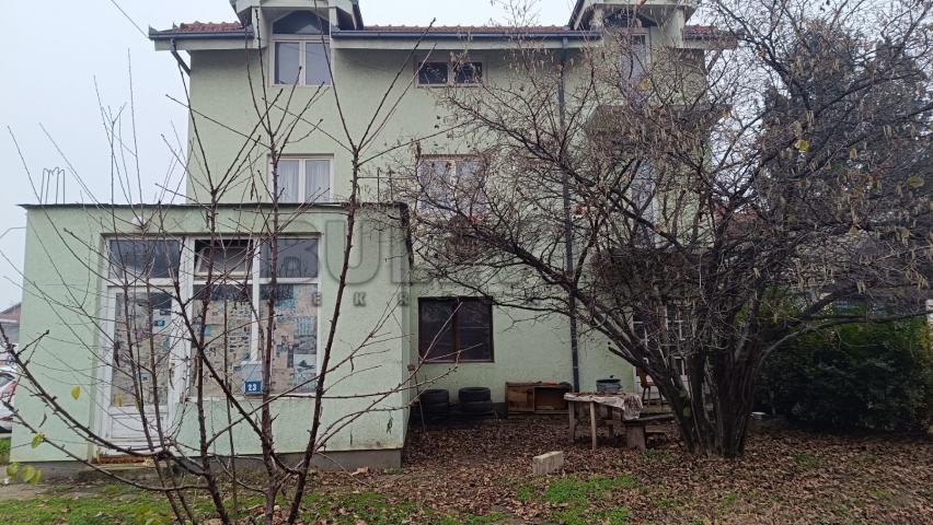 Kuća sa lokalom 134m2, Bulevar Nikole Pašića