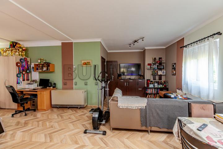 Kuća Podvinik 100m2, 5ari plac.