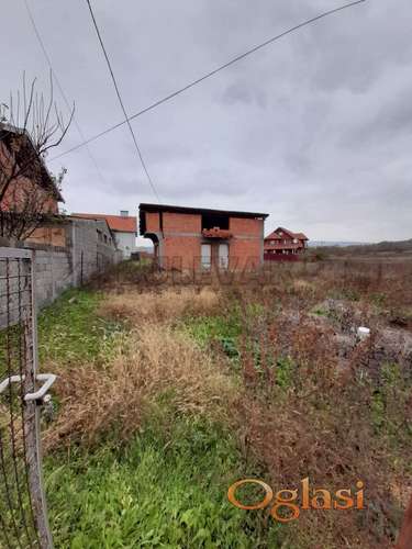 Izdaje se plac u naselju Branko Bjegović!