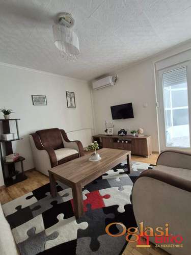 Dvosoban stan na Keju – 50 m² | Odlična lokacija | 450 €