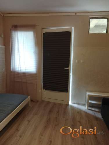 Izdavanje -garsonjera
