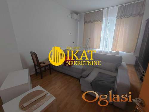 Vračar, Gospodara Vučića 80m2, 3 spavaće sobe, terasa ID#5249