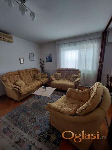 Izdaje se stan u centru