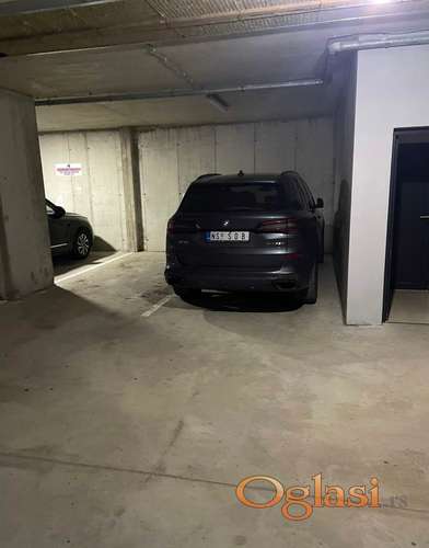 Izdaje se parking mesto na odličnoj lokaciji