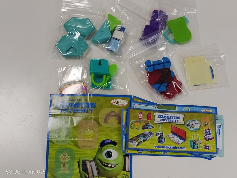 die monster uni spielzeuge komplet