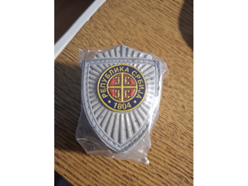 Gumirana oznaka za kacket policije Srbije