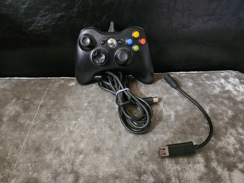 Xbox 360 wired gamepad