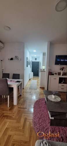 Nova Detelinara,dvoiposoban namešten stan,novija gradnja