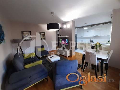 Izdaje se stan u epicentru Niša, pešačka zona, 60m2, 800e