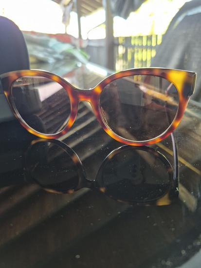 Tommy Hilfiger naocare nove