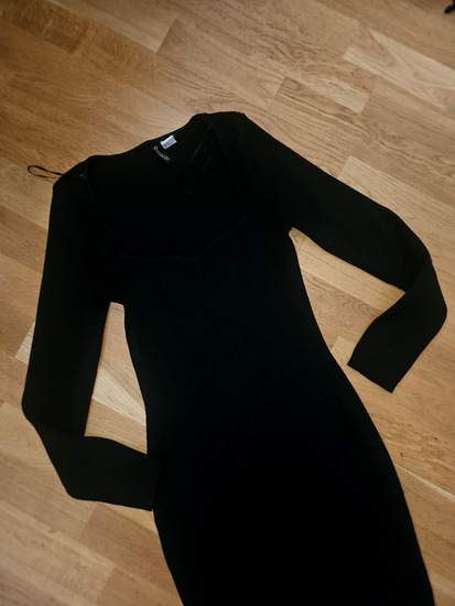 H&M rebrasta uska haljina