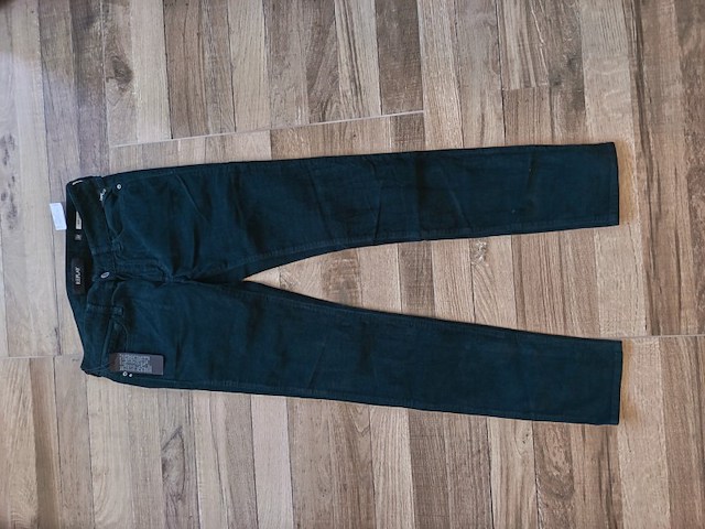 Replay pantalone sa etiketom 27 broj