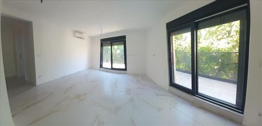 Eksluzivan smart PENTHOUSE| novogradnja| Kalvarija