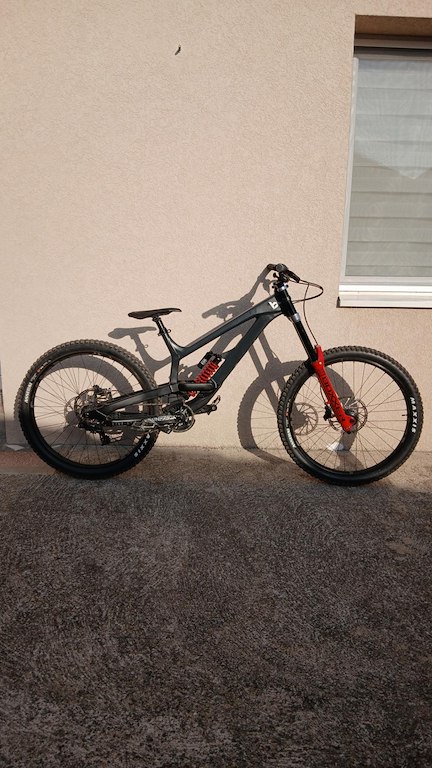 Yt tues uncaged