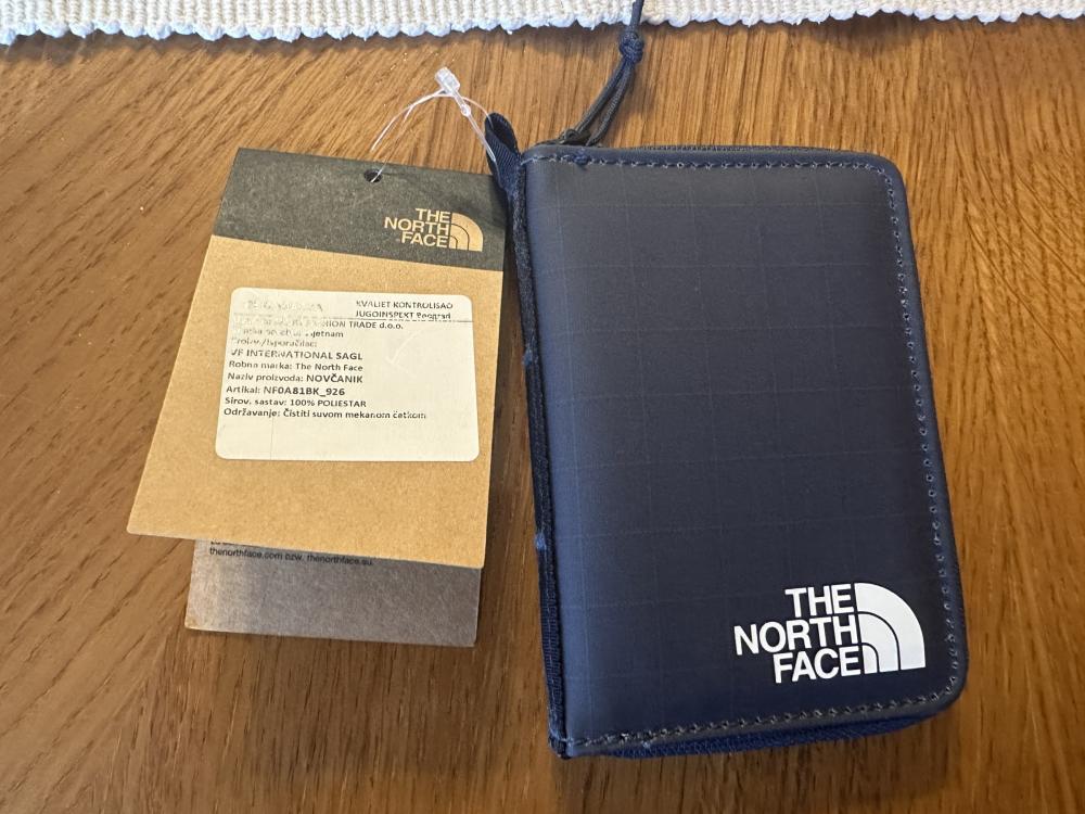 The North Face base camp voyager novcanik novo