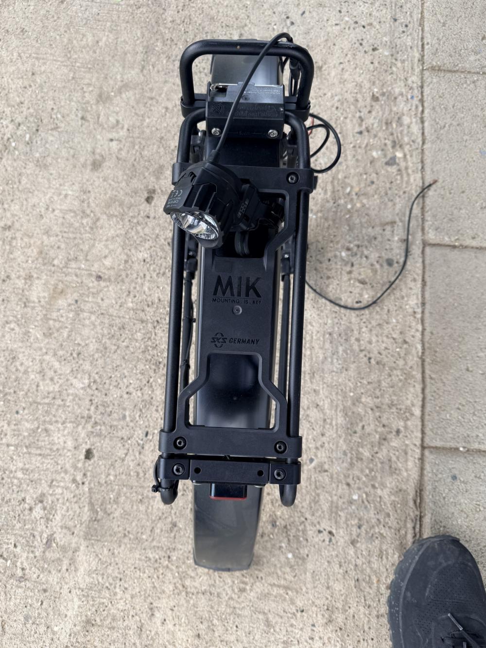 Pak treger i svetlo za E-bike