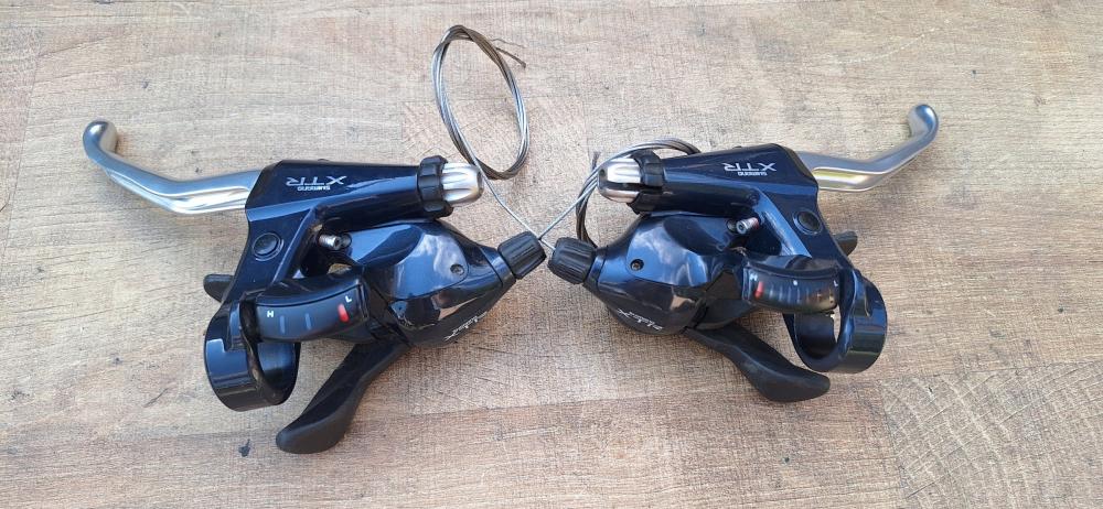 Shimano XTR ST-M910 3 x 8 s