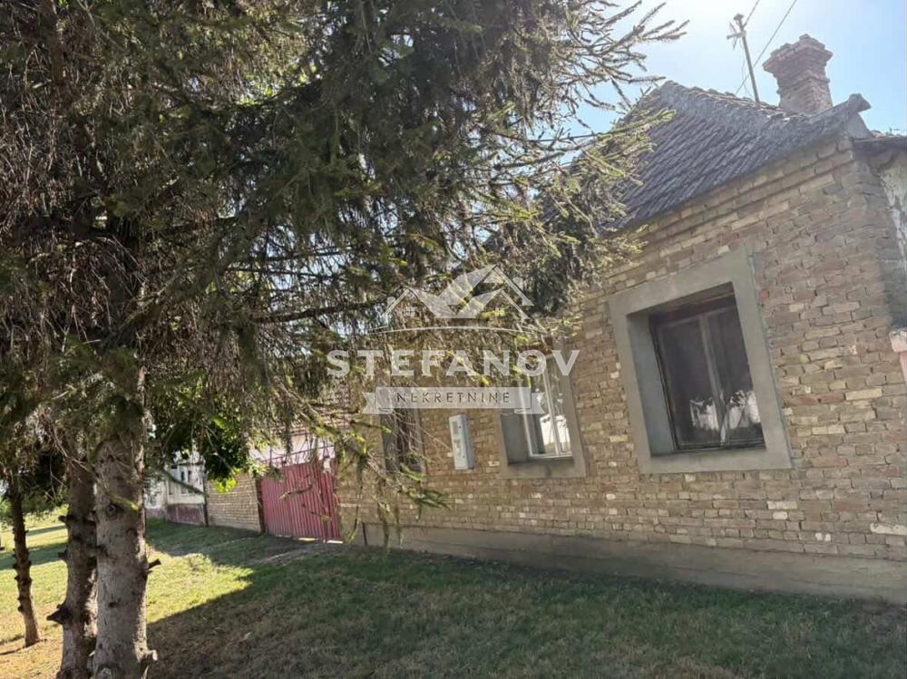 Prizemna kuća sa velikim placem u Bašaidu ID#2027
22.000 €