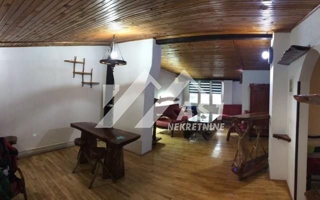 IZDAJE SE CETVOROSOBAN STAN U CENTRU-pet friendly ID#7385
500 €