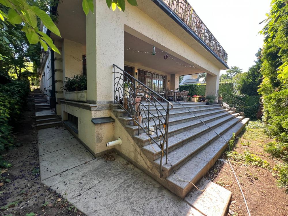 +SAVSKI VENAC-DEDINJE-VN 070 ID#70
3.200 €