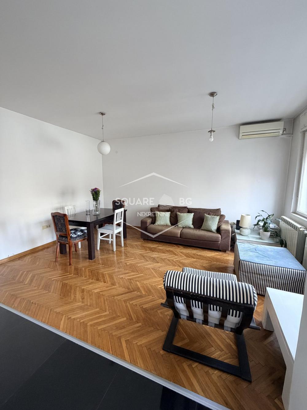 Kralja Petra, 2.0 namešten ID#5939
800 €