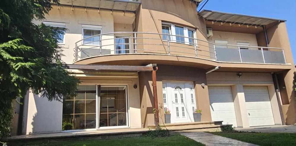 +Zemun-Novi grad-VN 080 ID#1080
2.200 €