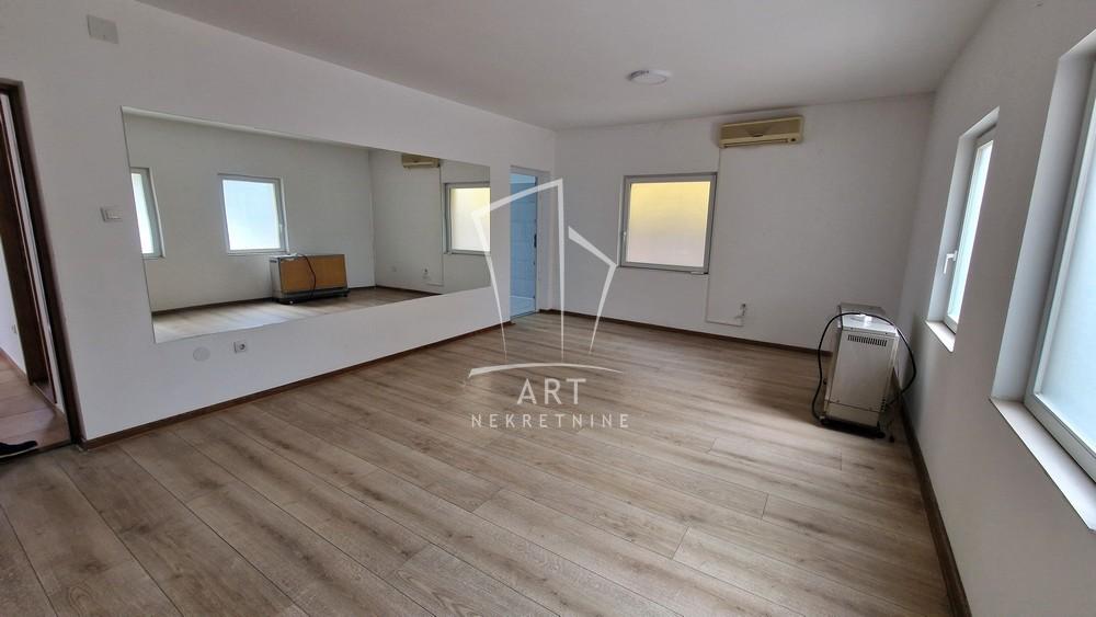 Altina, lokal 70m2 ID#15648
500 €