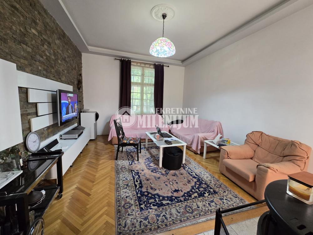 Konforan 3.0 stan u Goapodara Vučića ID#2087
398.000 €