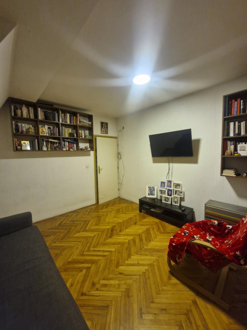 Karaburma,72m2,duplex,odlican 3.0 stan ID#1748
169.000 €