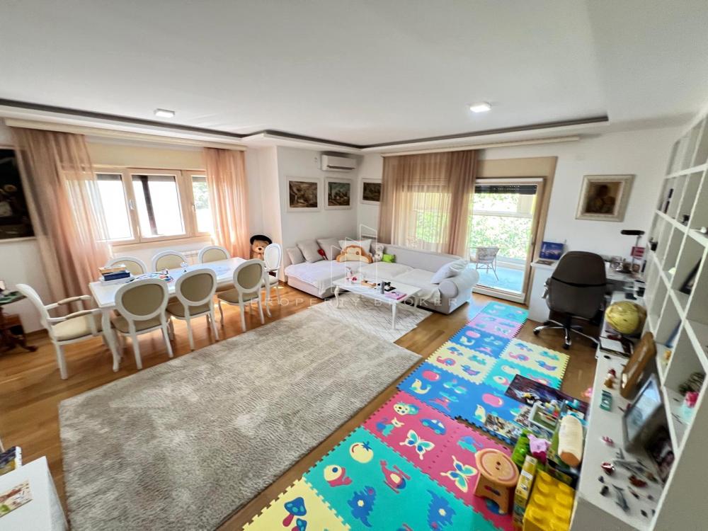 Dedinje, 3 spavaće sobe ID#4630
560.000 €