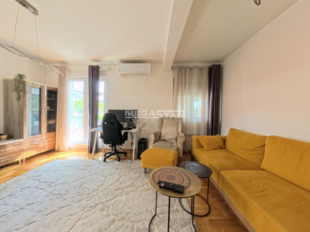 Hitno, nov, namešten, 56m2+22m2 terasa
235.000 €
