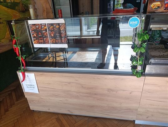 Profesionalna topla vitrina 150x90 cm Novo