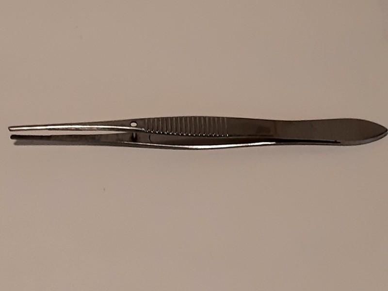 Precizan alat pinceta sa pravim vrhom, vrh nazubljen